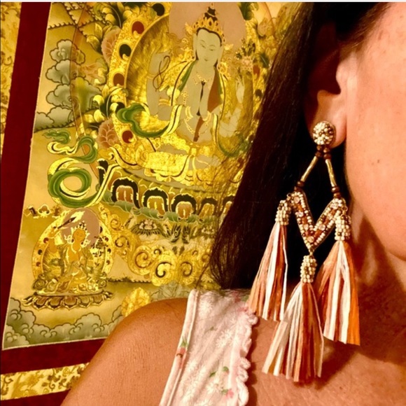 Deepa Gurnani | Jewelry | Nwt Deepa Gurnani Beaded Raffia Chandeliers ...